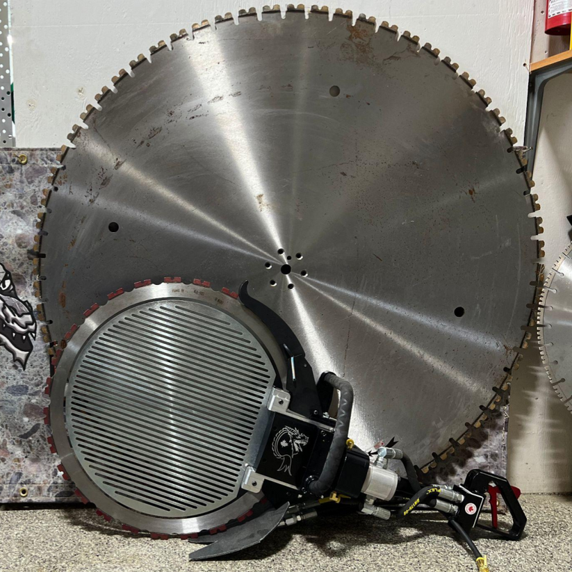 24-Inch Hydraulic Dragon Ring Saw - Black Edition – Dragon Saw